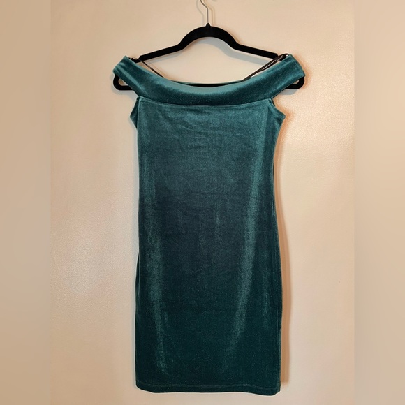 Forever 21 | Dresses | Emerald Green Bodycon Dress | Poshmark